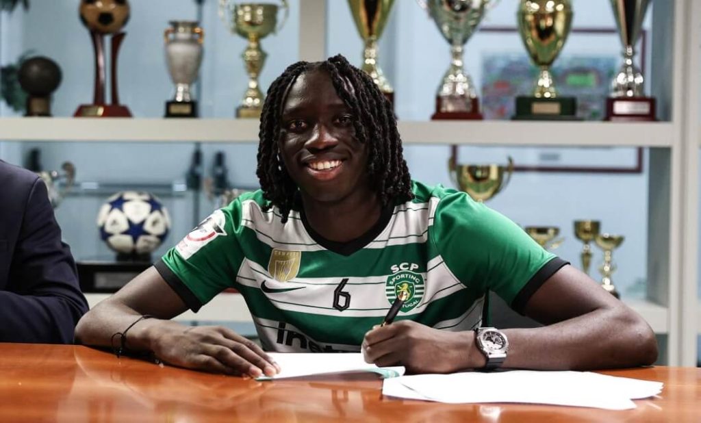 Sporting CP anuncia renovação de contrato de Zicky Té