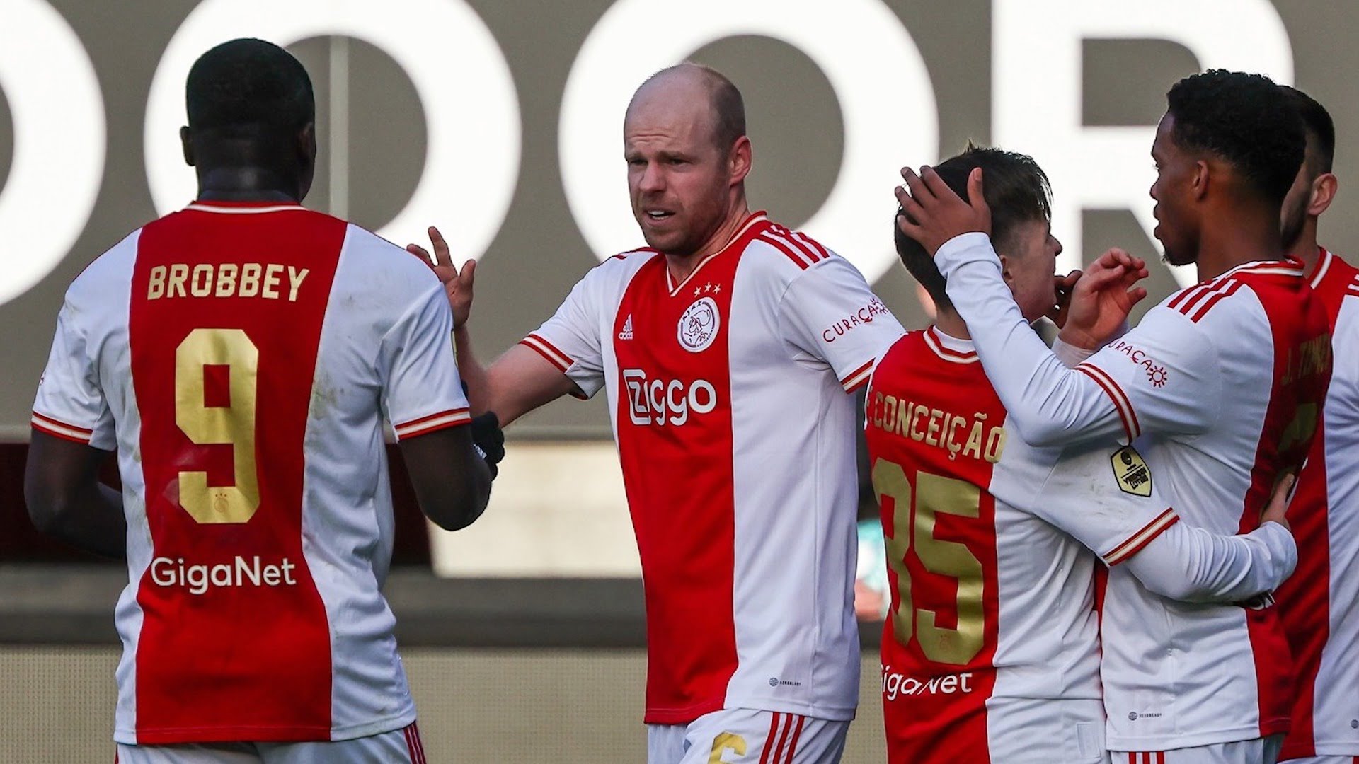 AFC Ajax despede treinador após série de resultados preocupante