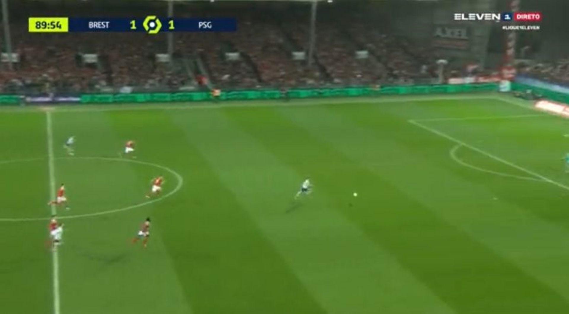 Messi isolou Mbappé para o golo da vitória ao cair do pano