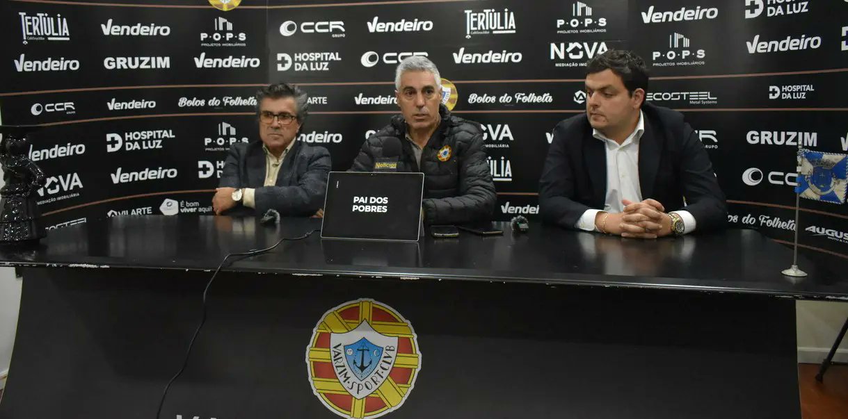 Varzim SC oficializa sucessor de Bruno China no comando da equipa