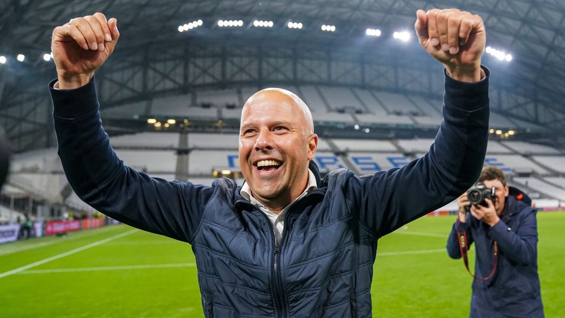 Arne Slot sem dúvidas: «Gostaria de me tornar no treinador do Liverpool»