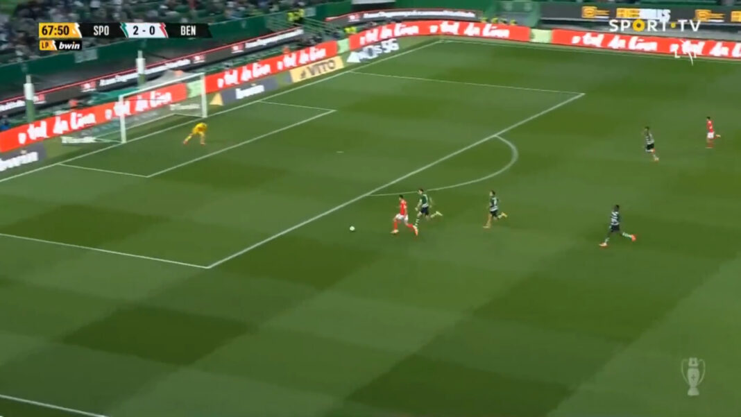 Petar Musa muito perto de marcar pelo Benfica no dérbi