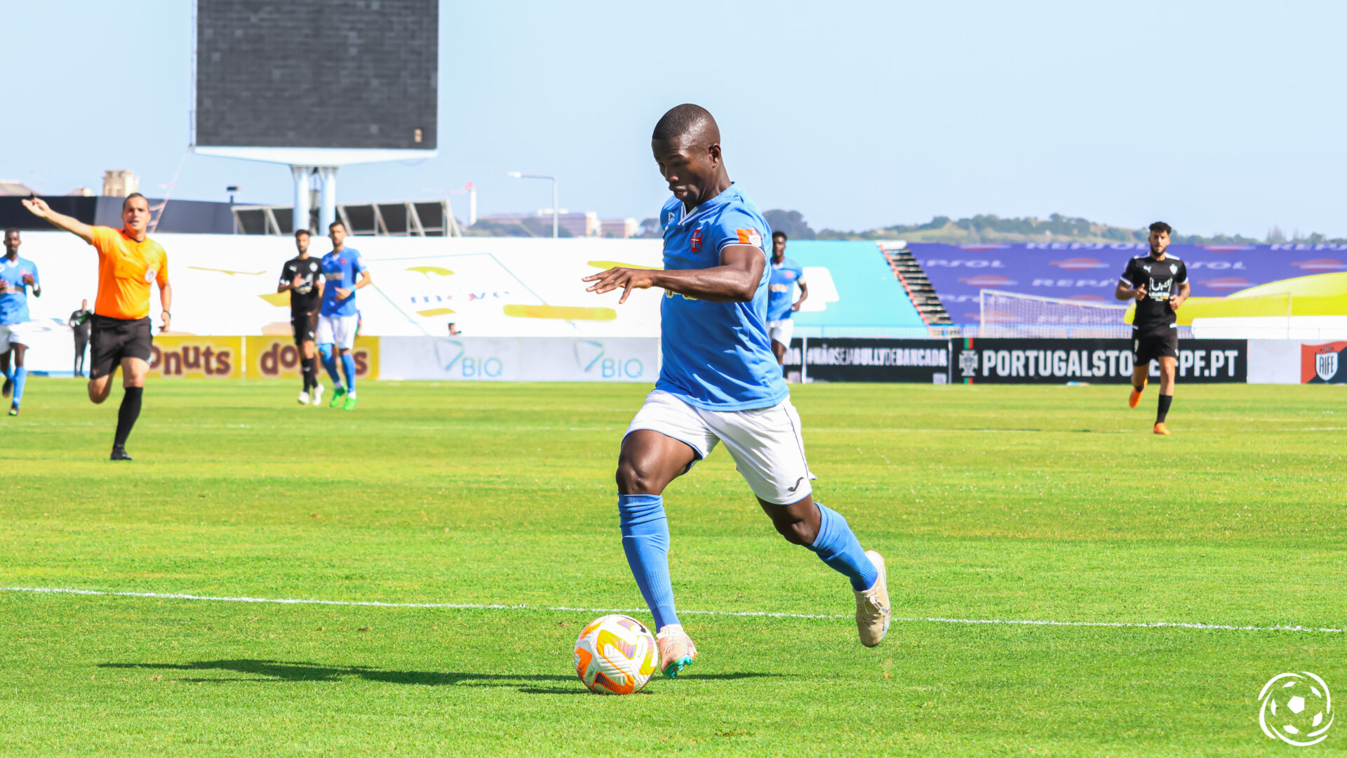 Midana Sambú renova contrato com o Belenenses