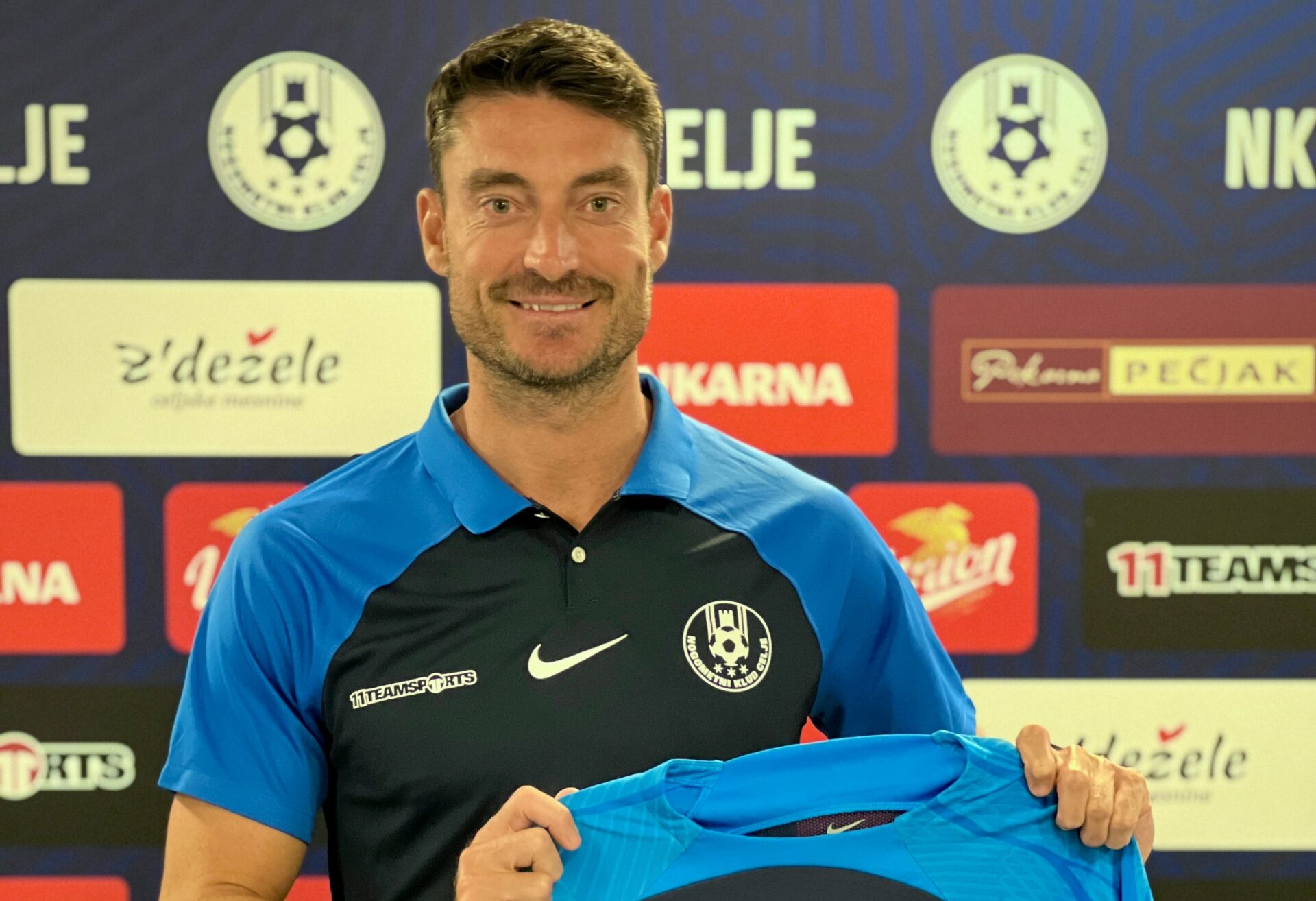 Albert Riera assume comando técnico do NK Celje