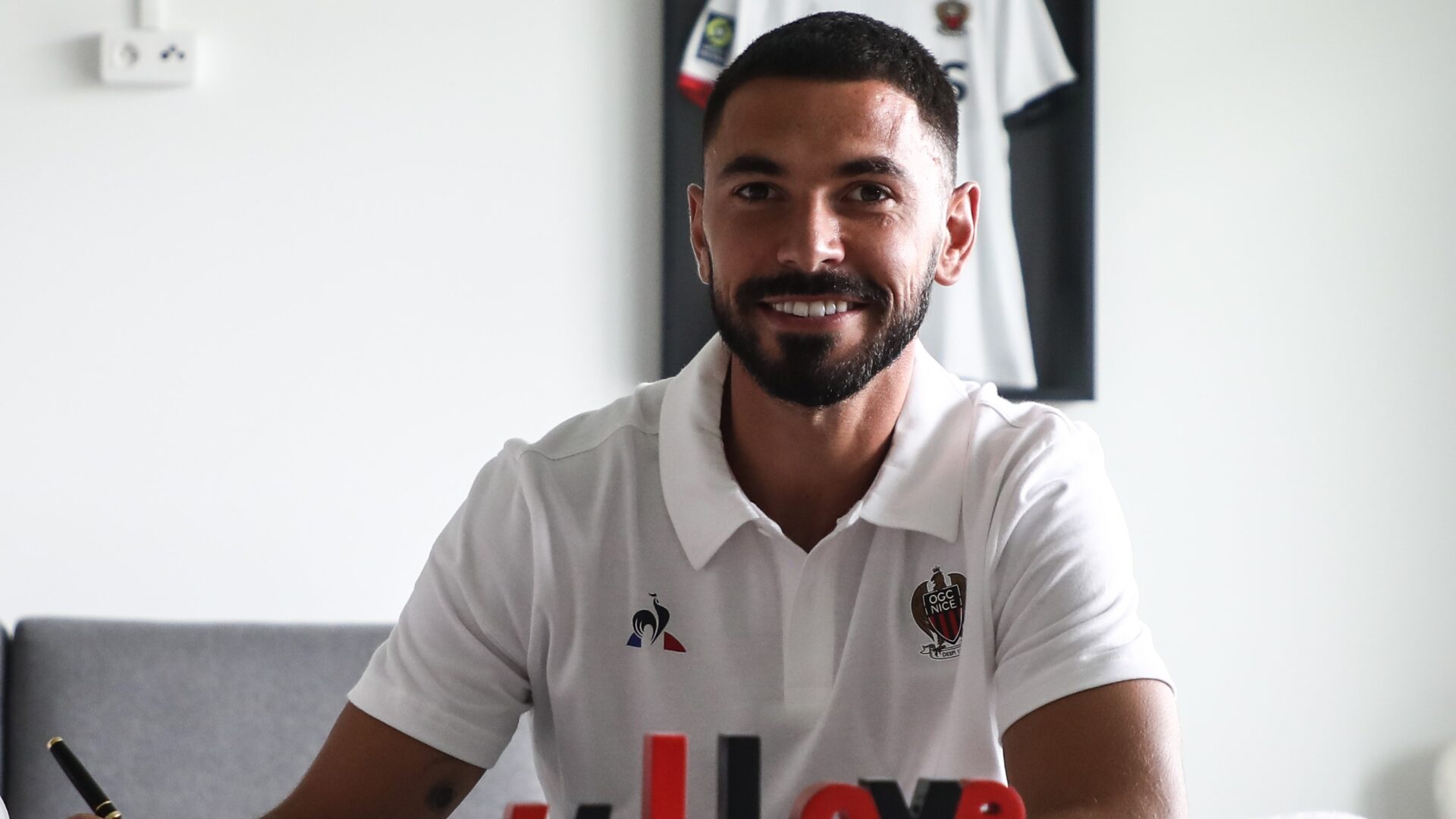 Morgan Sanson confirmado como reforço do Nice