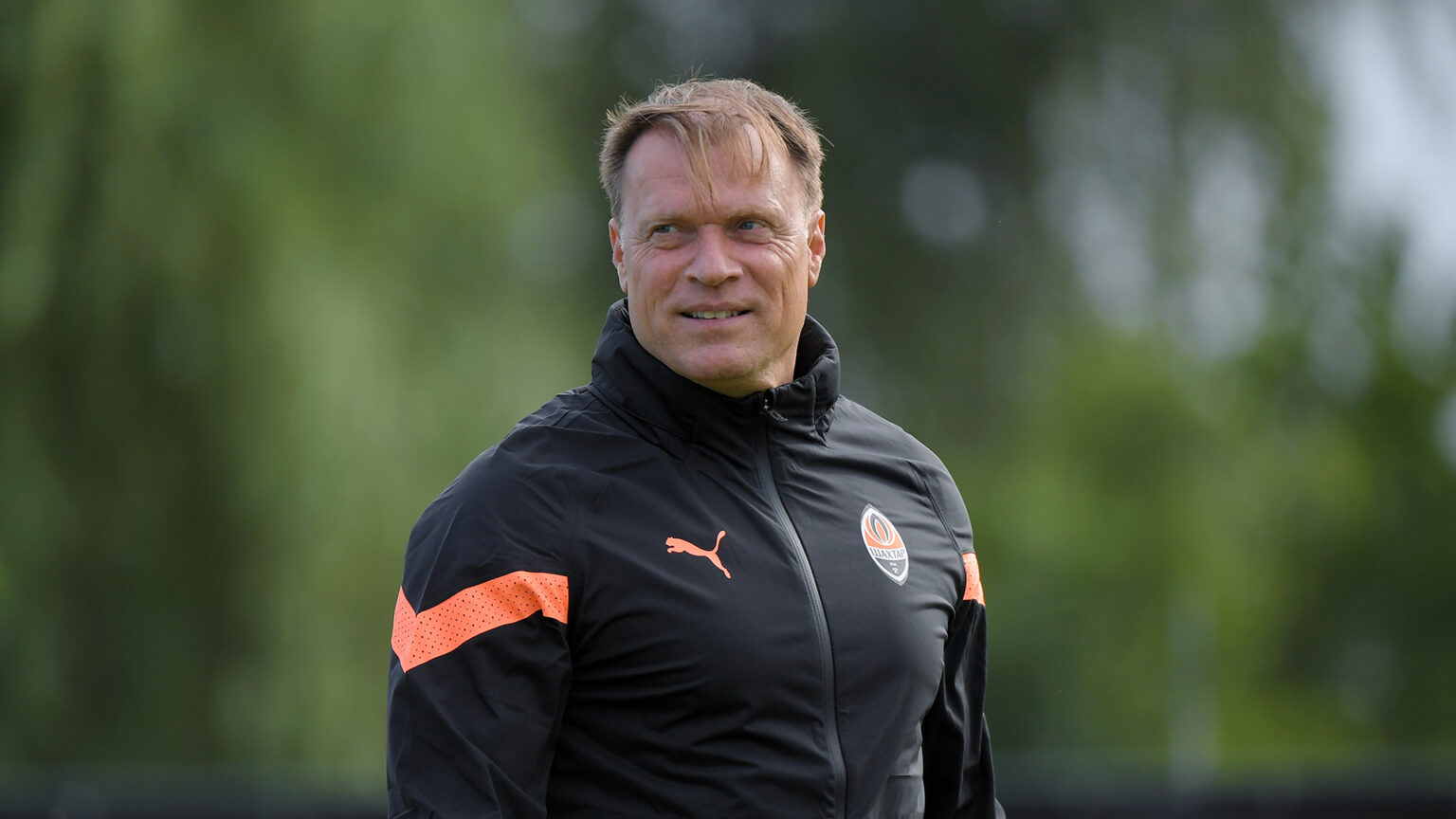 Shakhtar Donetsk apresenta Patrick van Leeuwen como novo treinador