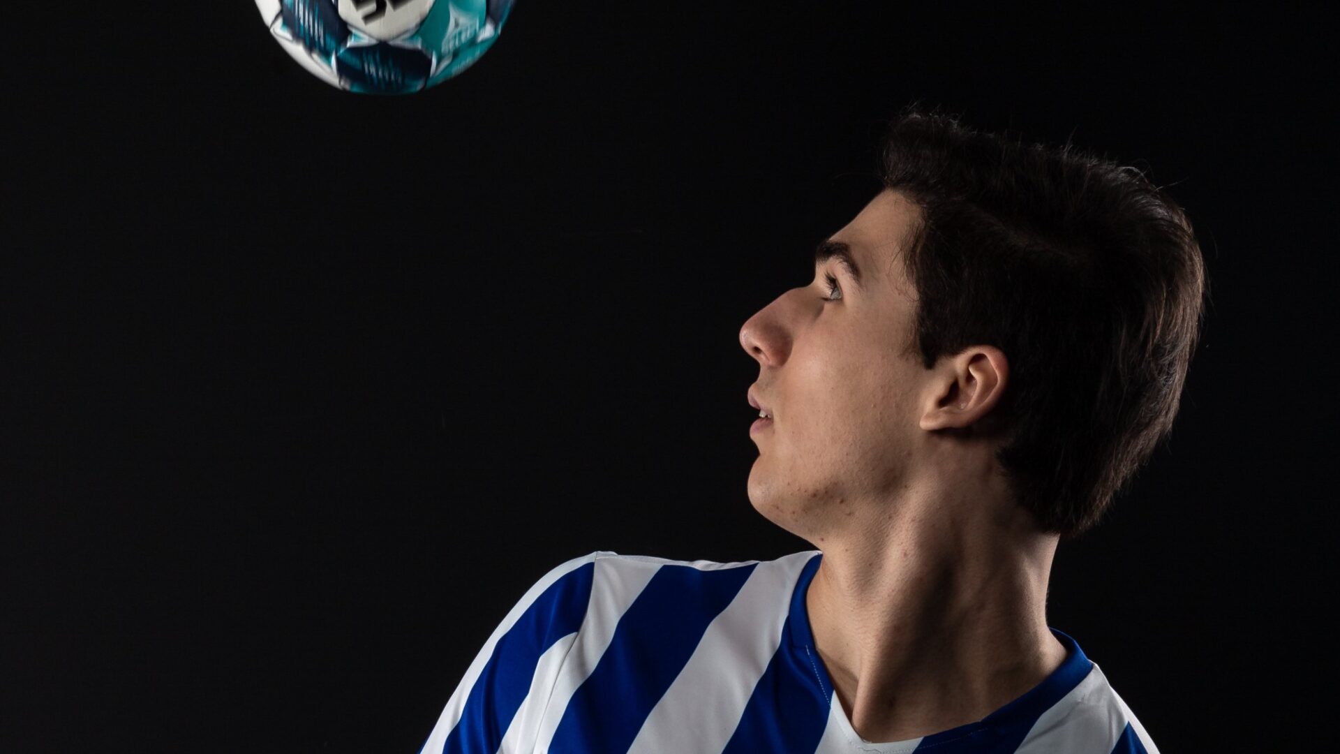 Vasco Costa regressa ao FC Porto depois de empréstimo de duas temporadas