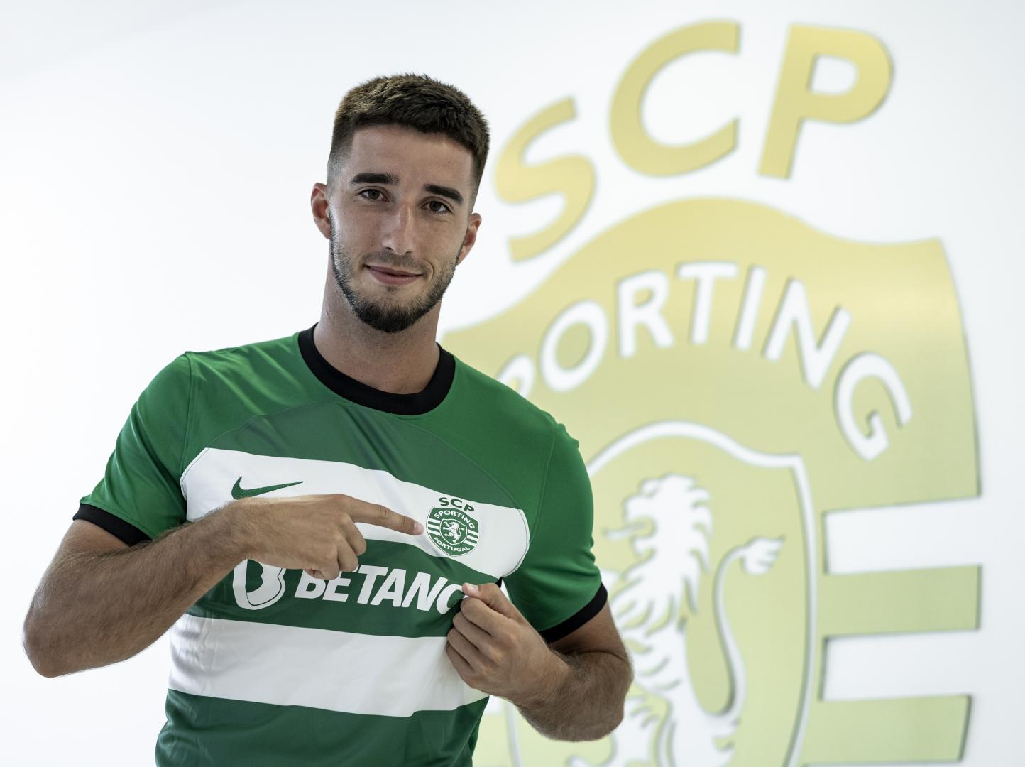 Gonçalo Inácio renova contrato com o Sporting CP até 2027