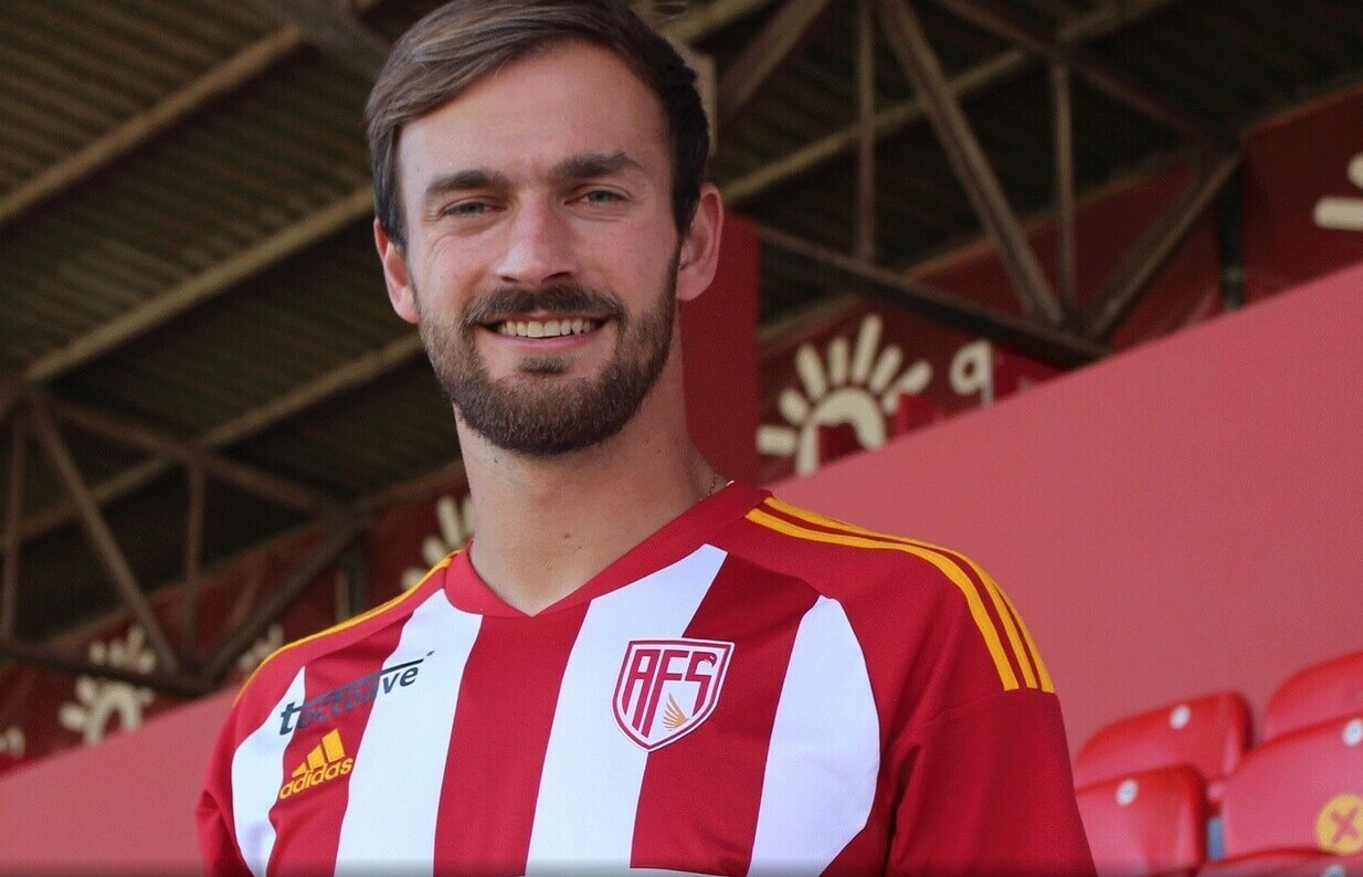 Jonathan Lucca e Carlos Daniel rumam ao AVS