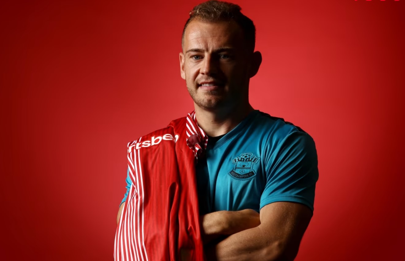 Southampton confirma contratações de Ryan Fraser e Mason Holgate