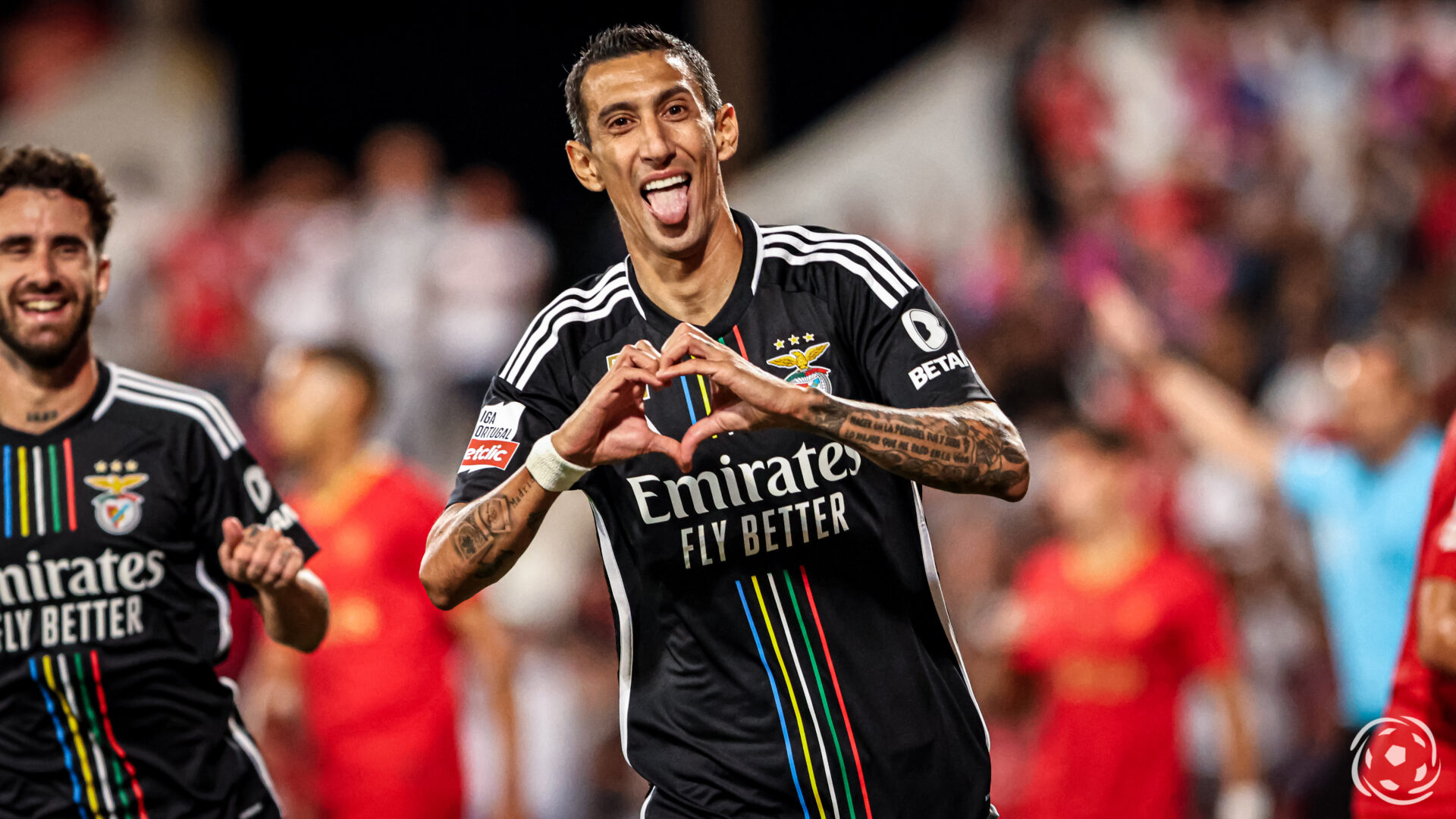 Ángel Di María tem cinco opções em cima da mesa para a próxima temporada