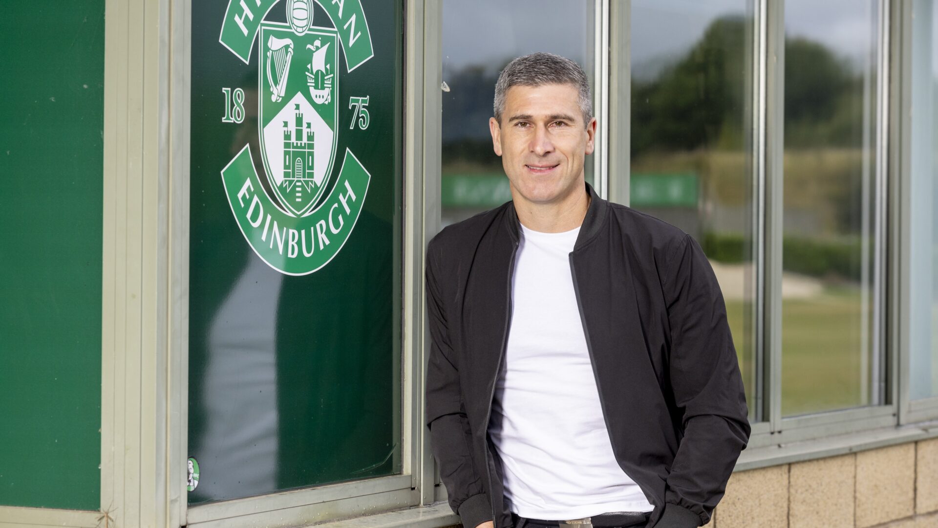 Nick Montgomery é o novo treinador do Hibernian e tem dois portugueses ...