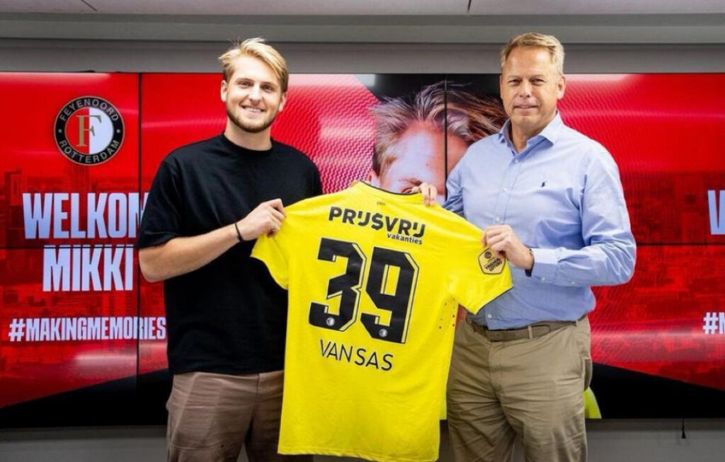 Feyenoord contrata Mikki van Sas ao Manchester City