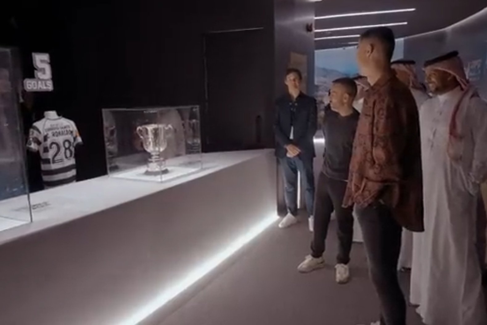 Cristiano Ronaldo inaugura museu na Arábia Saudita