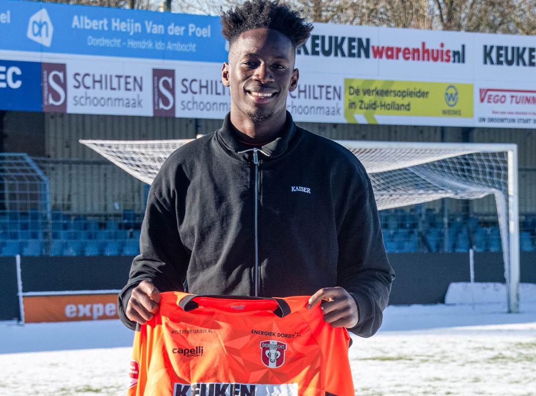 Celton Biai assina por duas épocas e meia pelo Dordrecht