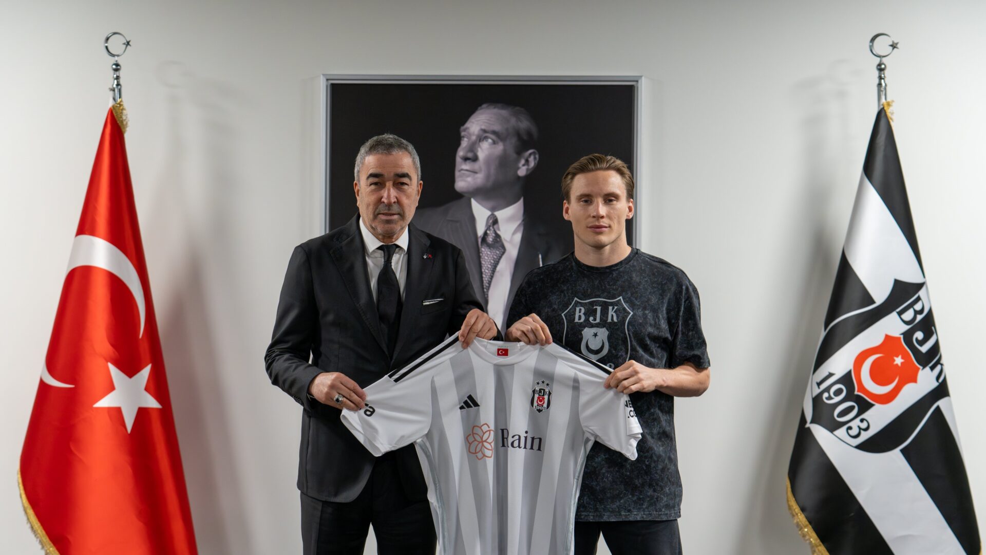 Jonas Svensson é o primeiro reforço de Fernando Santos no Besiktas