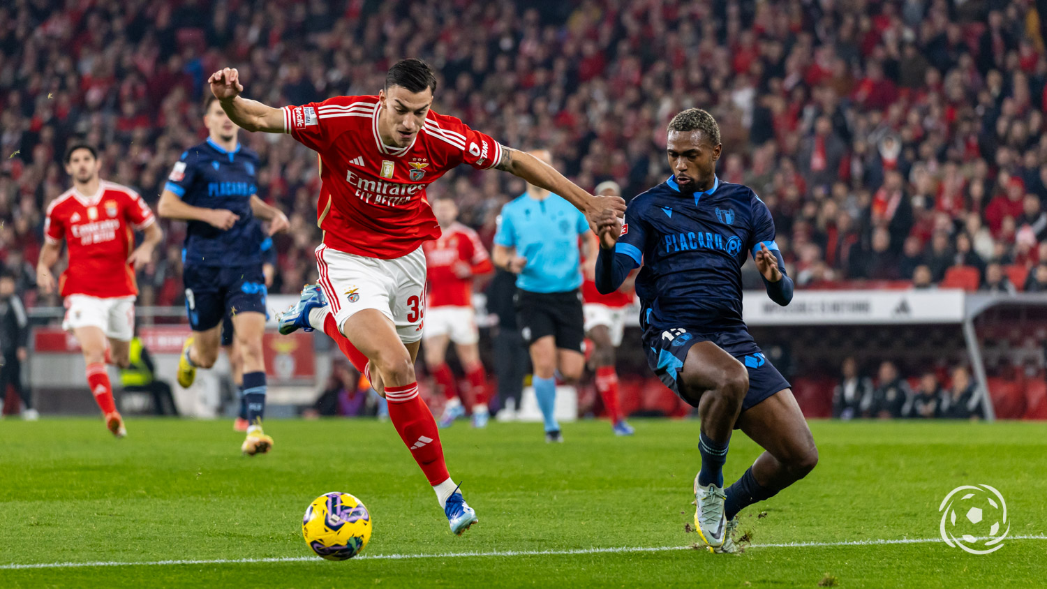 Benfica recebe proposta de 7 milhões de euros por Petar Musa