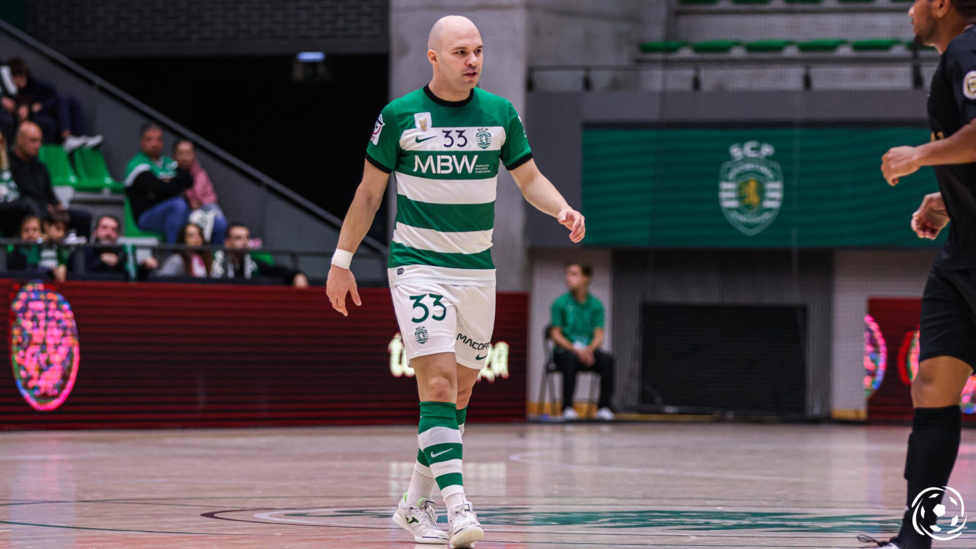 Taynan quebra o silêncio após a final da Taça da Liga de Futsal entre ...
