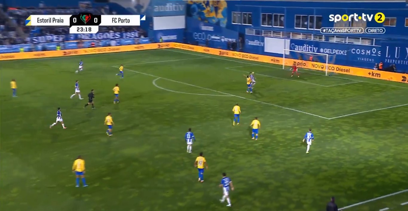 Evanilson faz golo fantástico e abre o marcador do Estoril Praia x FC Porto