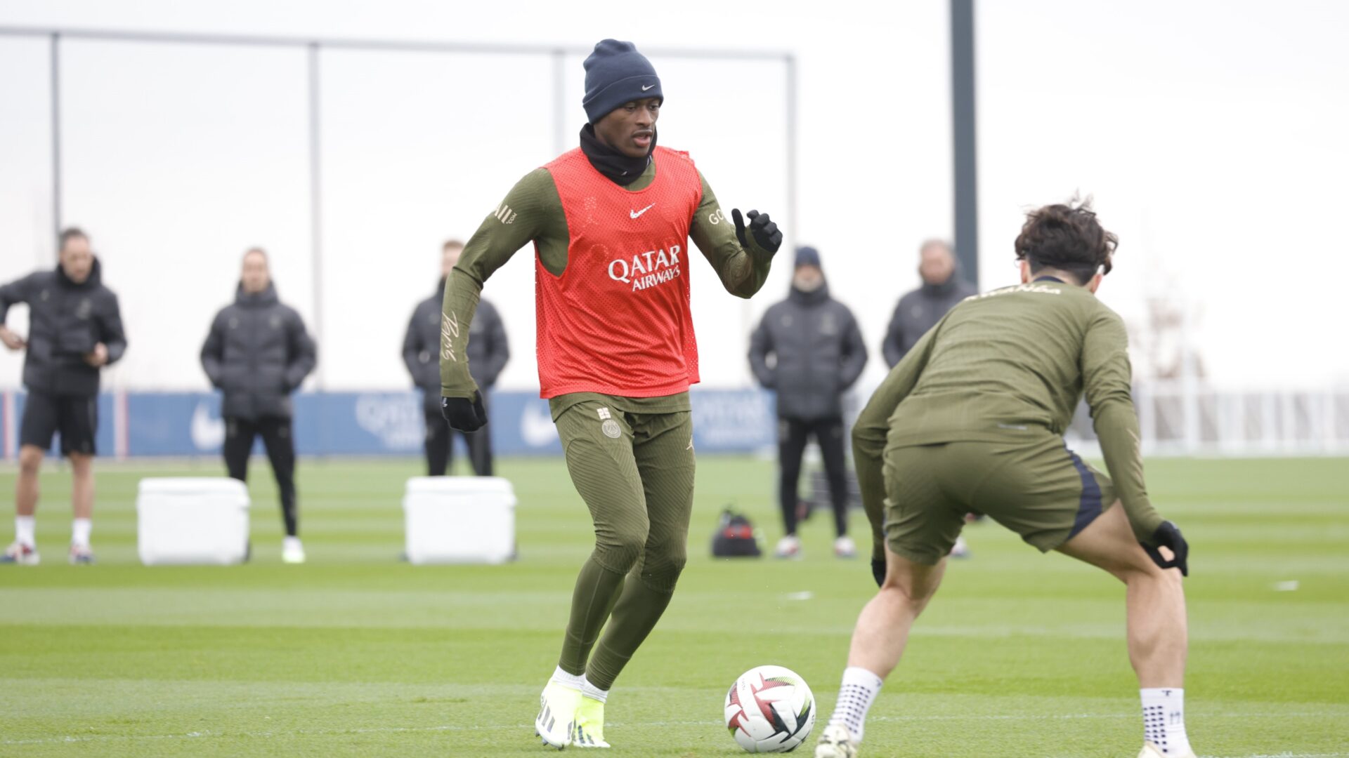 Luis Enrique elogia Nuno Mendes: «É um jogador muito eficaz na sua posição»