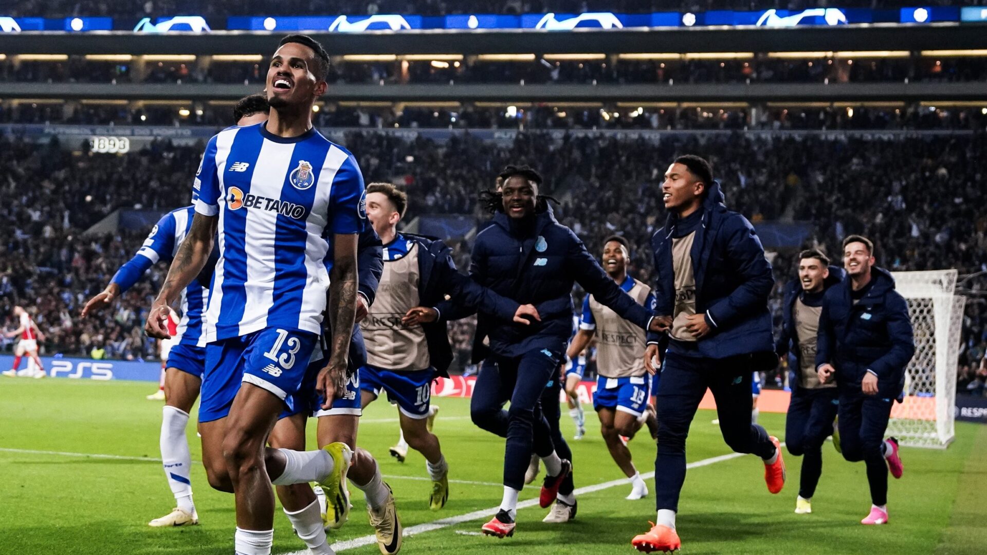 Wenderson Galeno candidato ao prémio de jogador e golo da semana da ...