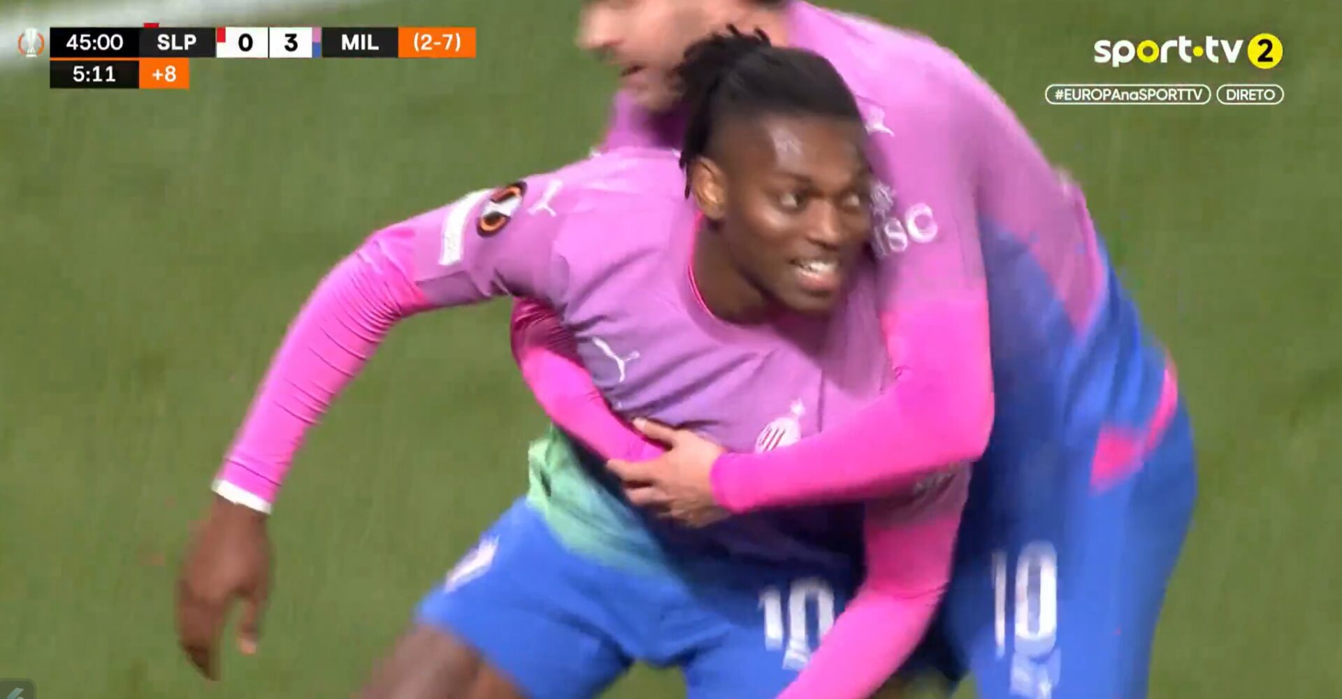 Rafael Leão brilha com um fantástico golo pelo AC Milan