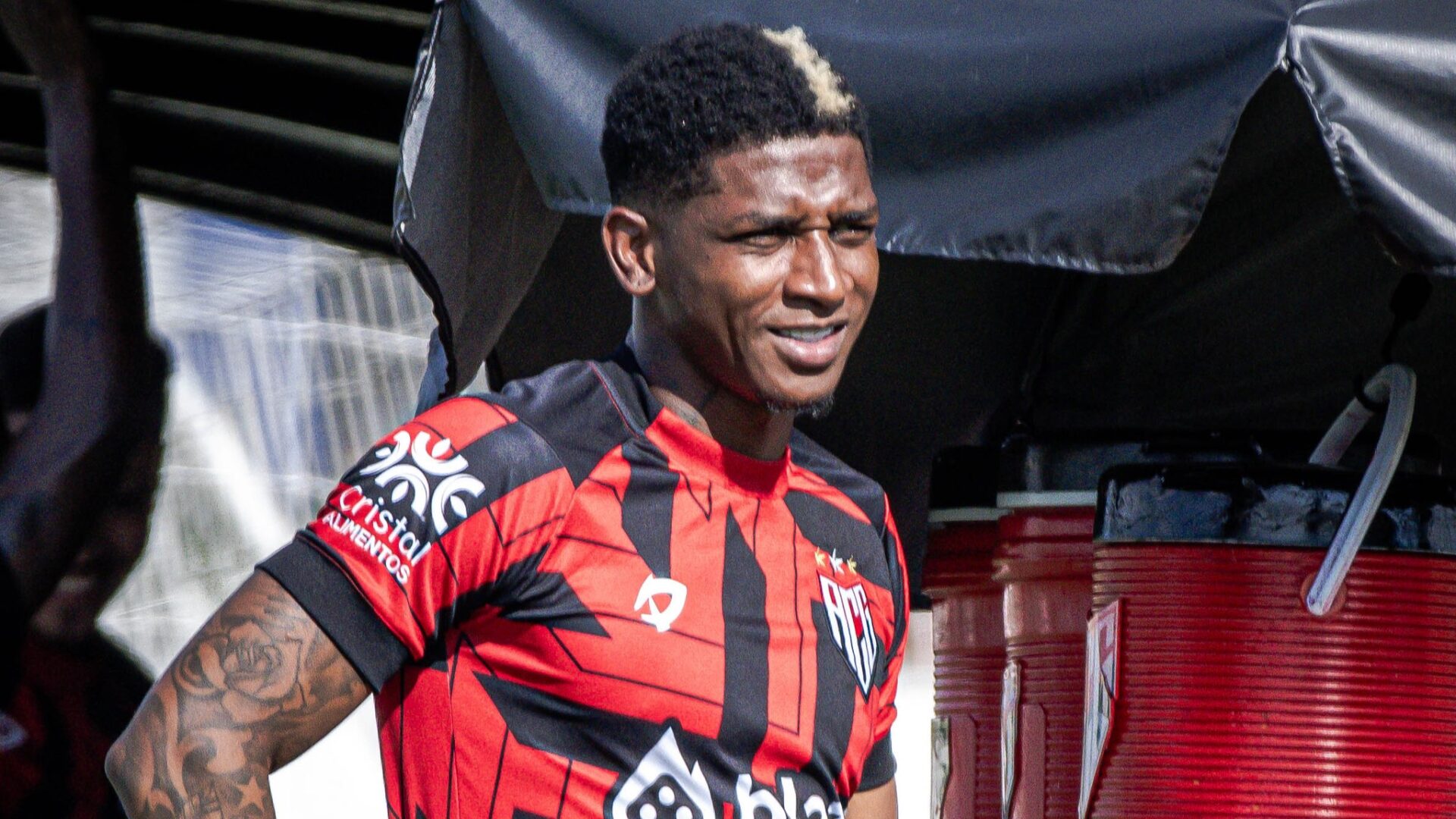 Yony González, ex-Benfica e Portimonense, troca pelo Fluminense ao ...