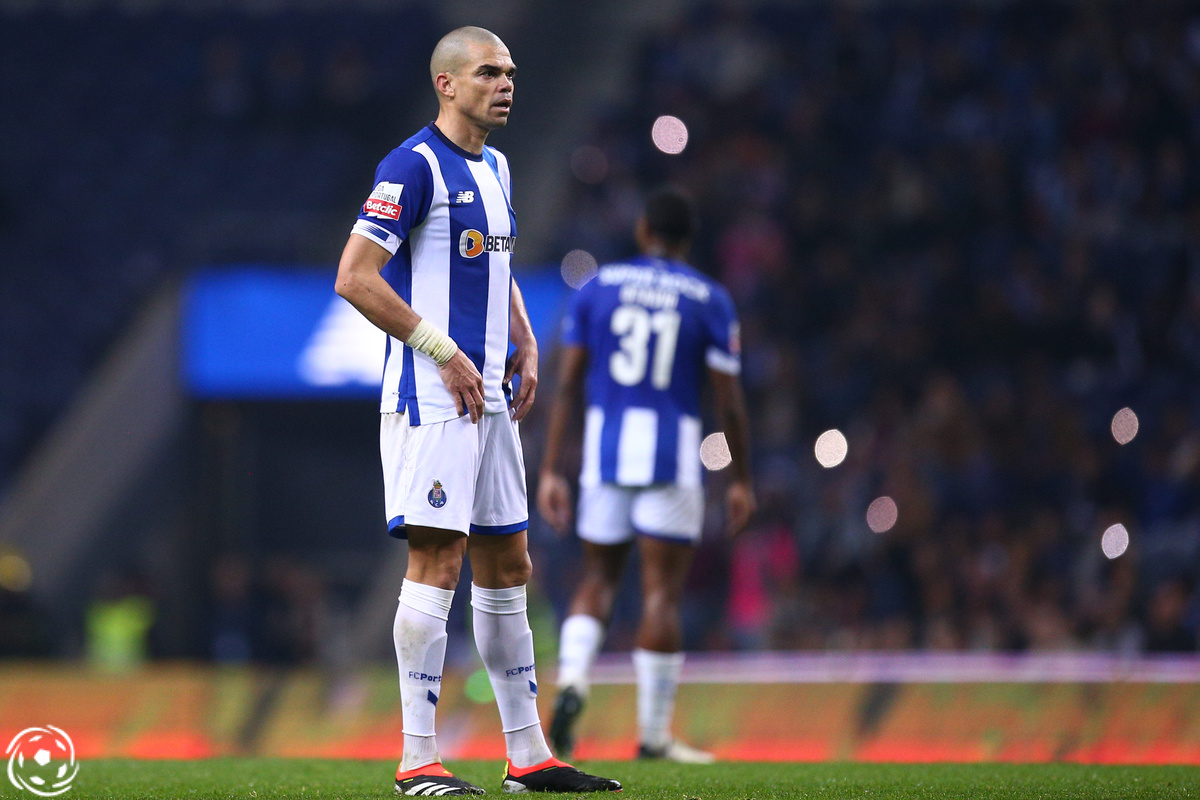 Conhecida a lesão de Pepe que fez com que falhasse o desafio com o Sporting