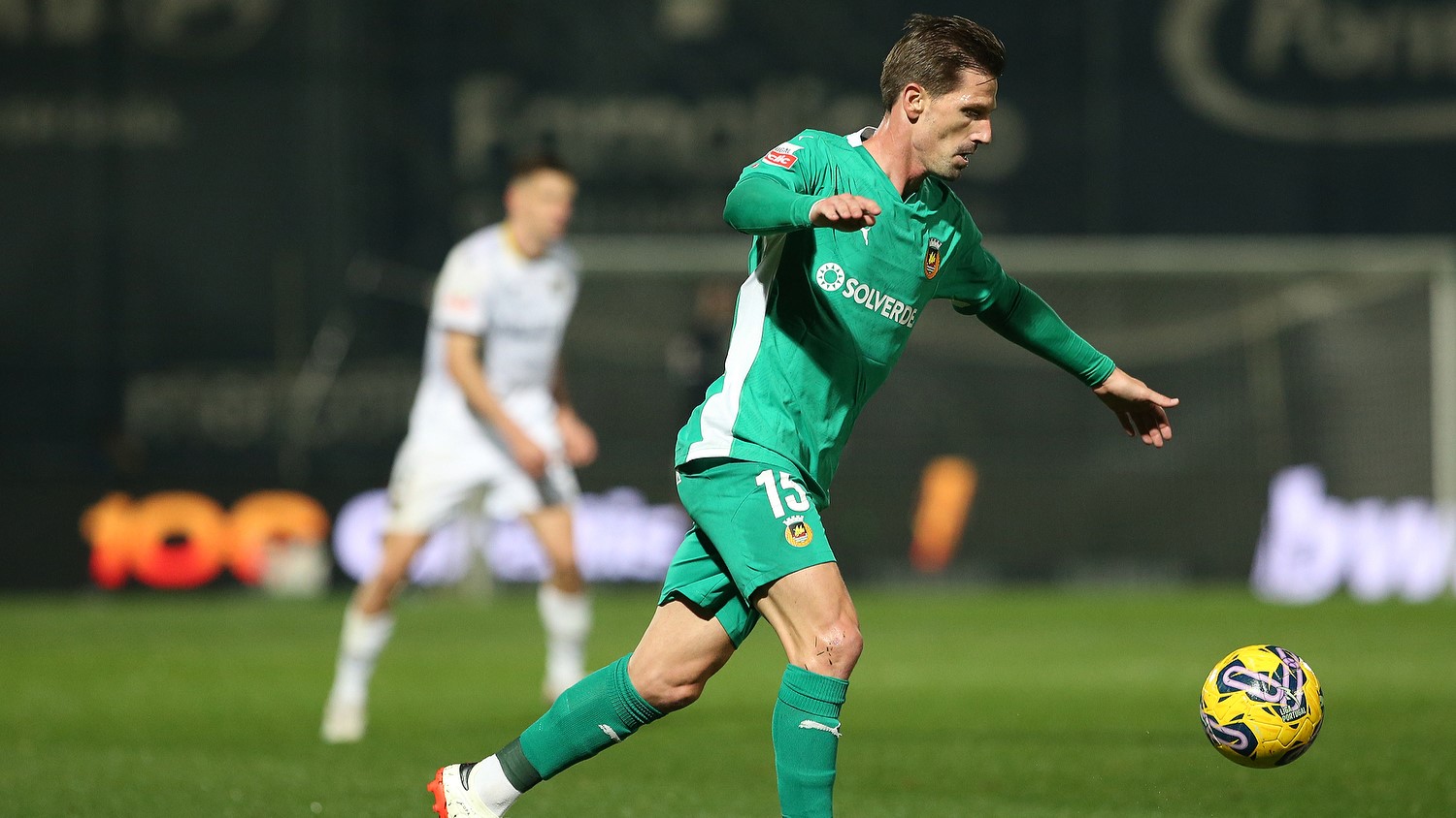 Rio Ave comunica saída de Adrien Silva e outros sete jogadores