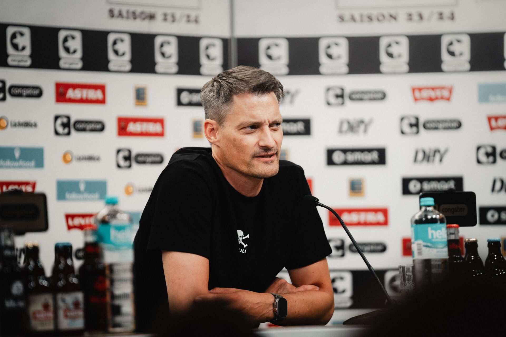 St Pauli oficializa Alexander Blessin como treinador principal