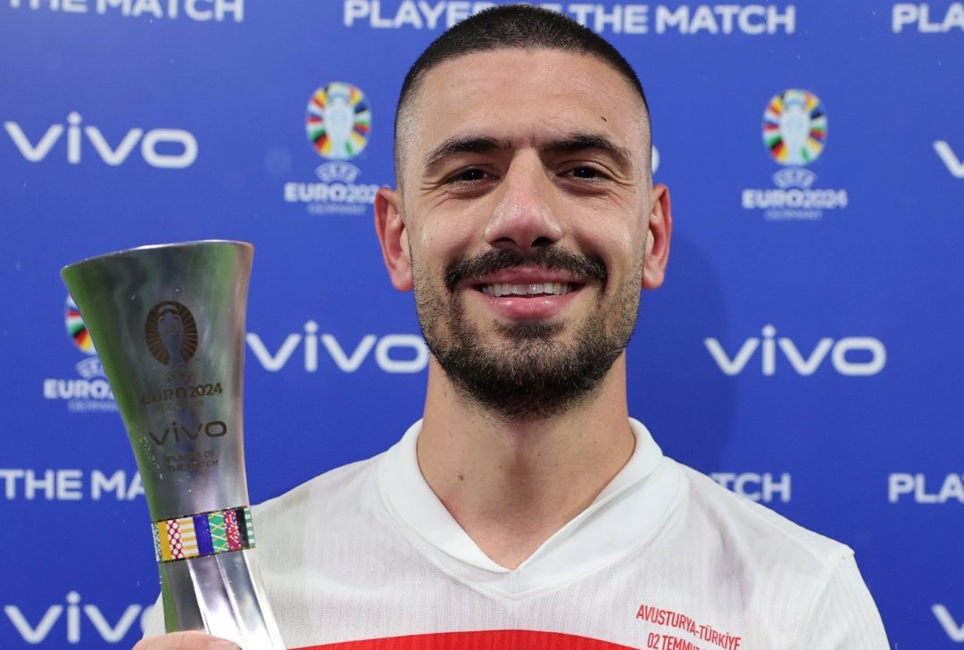 Merih Demiral suspenso 2 jogos devido a gesto no Euro 2024