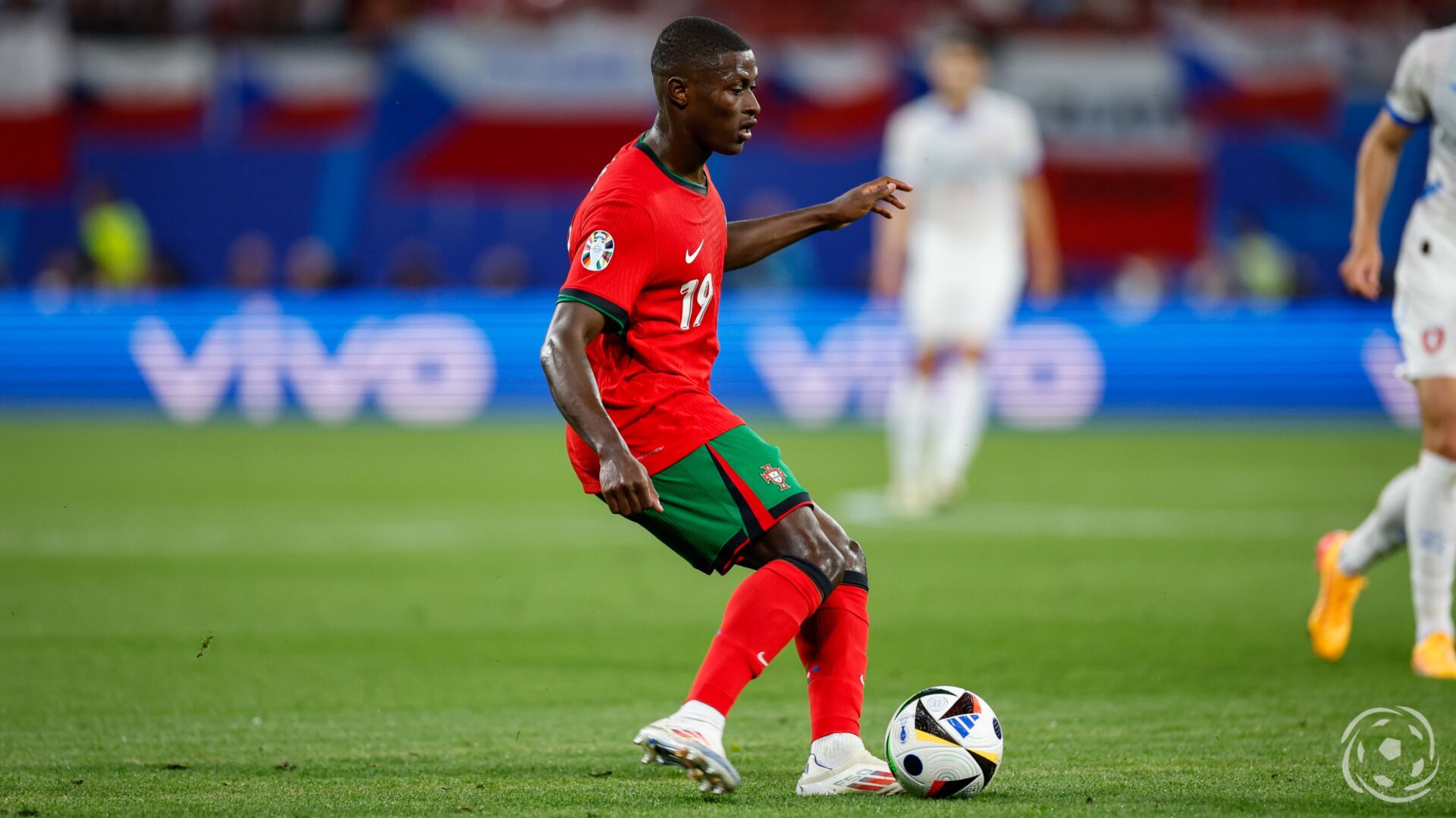 Nuno Mendes e PSG sem acordo de renovação e Manchester United de Ruben ...