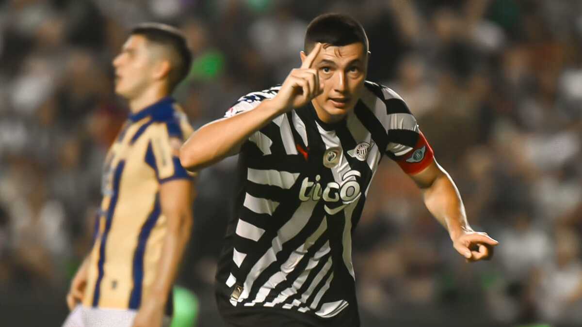 Aos 41 anos Óscar Cardozo não consegue parar de marcar