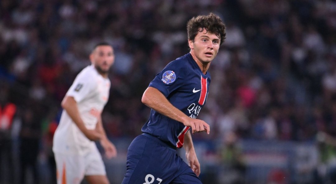 João Neves brilha e PSG esmaga na Ligue 1