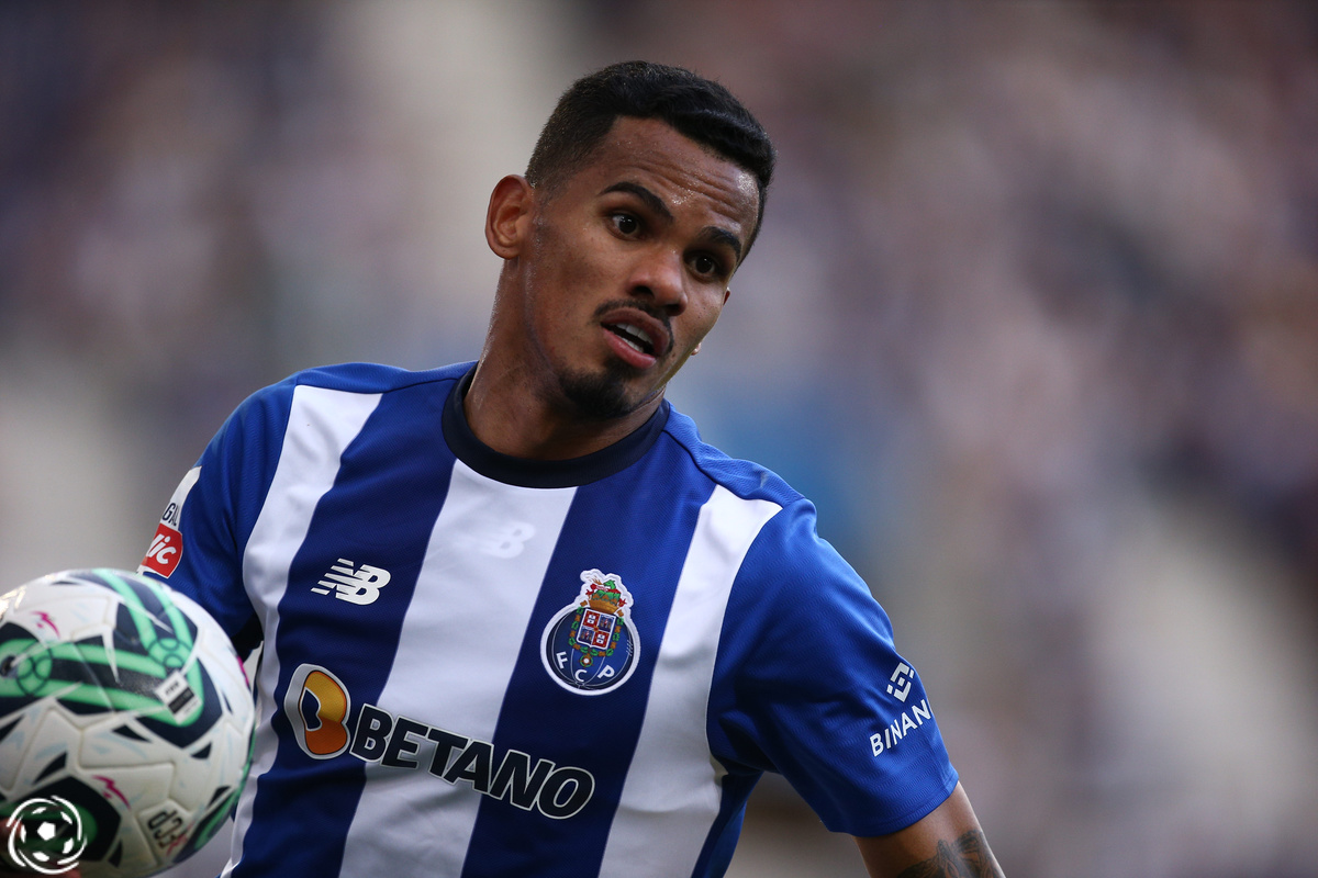 Wenderson Galeno tem interessado na Premier League FC Porto aponta aos ...