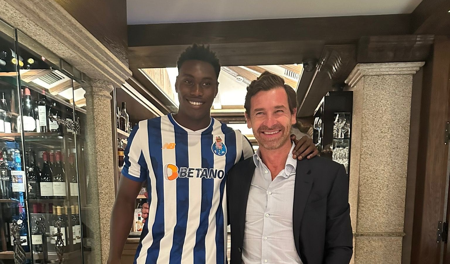 Samu Omorodion é reforço do FC Porto por 15 milhões de euros