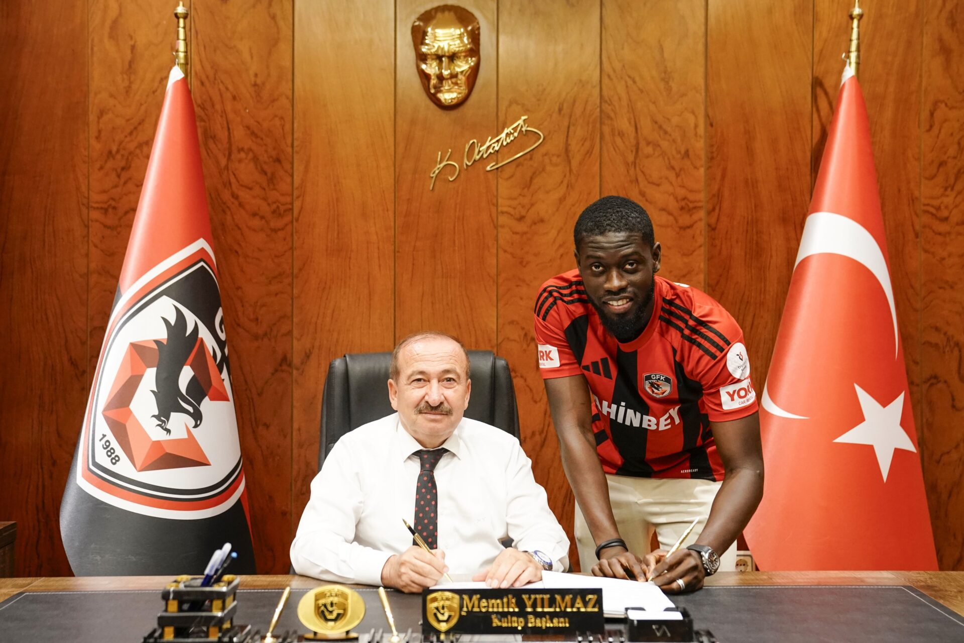 Chris Lungoyi e Badou Ndiaye no Gazientep