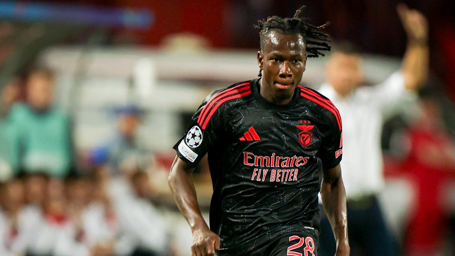 Benfica oficializa devolução de Issa Kaboré ao Manchester City