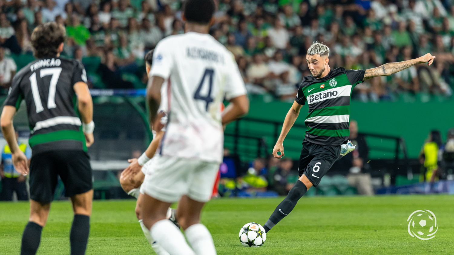 Grande remate de Zeno Debast vence prémio de golo do dia da Champions ...