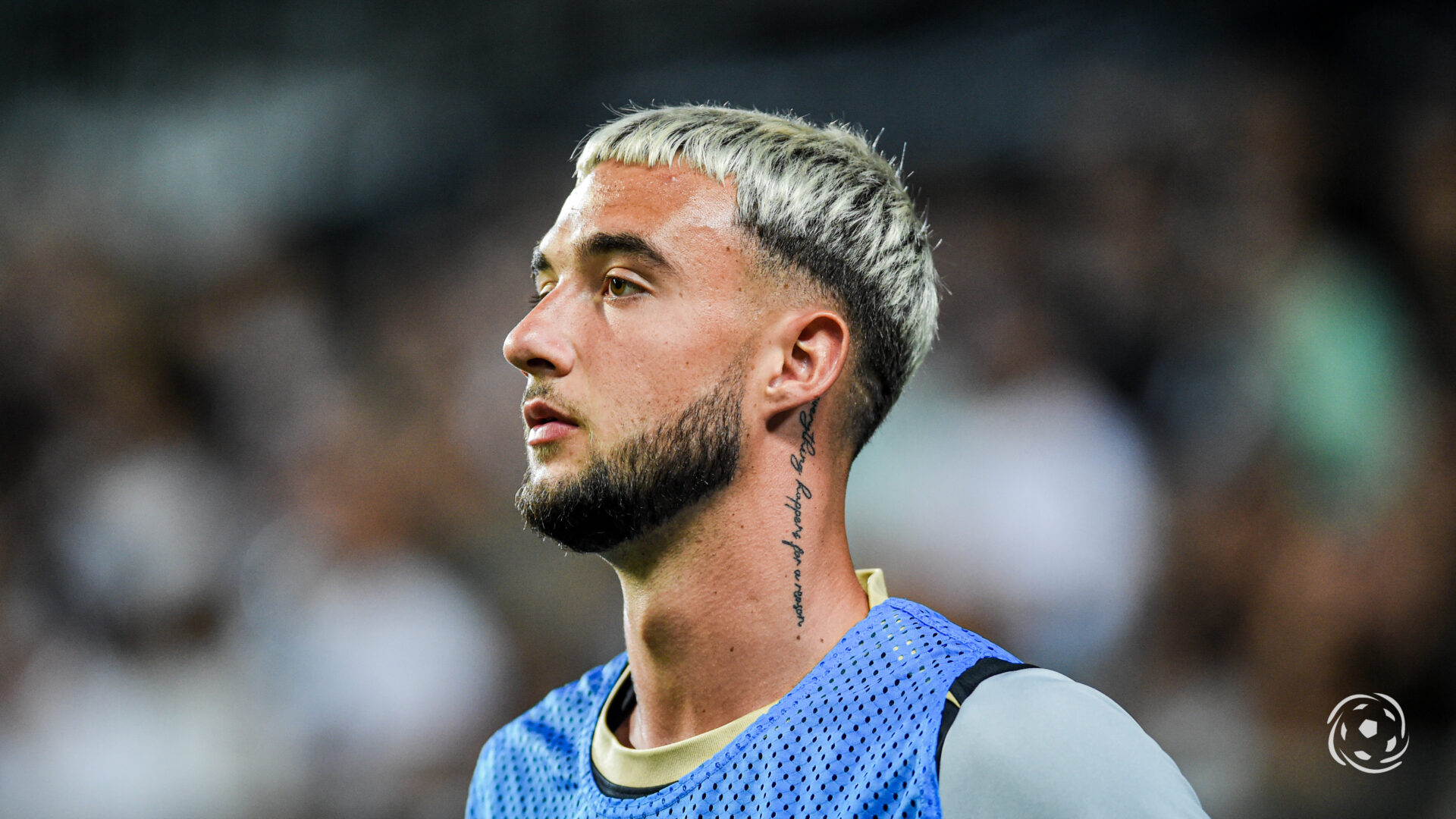 Zeno Debast cobiçado por gigante italiano da Serie A