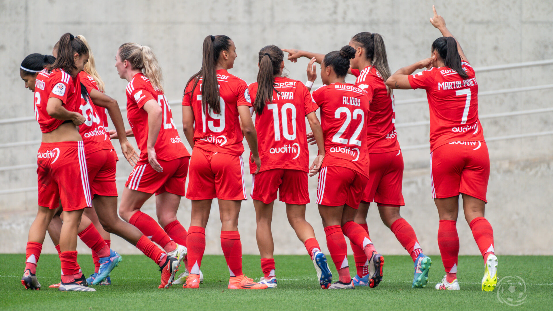 Benfica goleia Estoril Praia e regressa aos triunfos na Primeira Liga Feminina