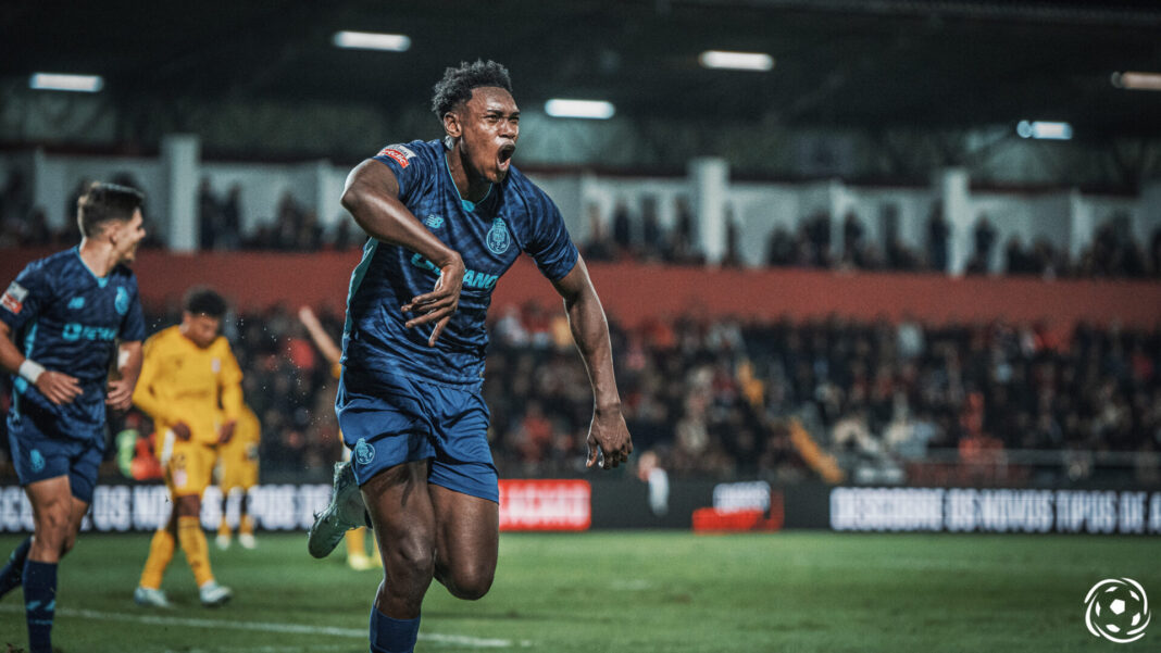 Samu Aghehowa estreia-se nos convocados da Espanha