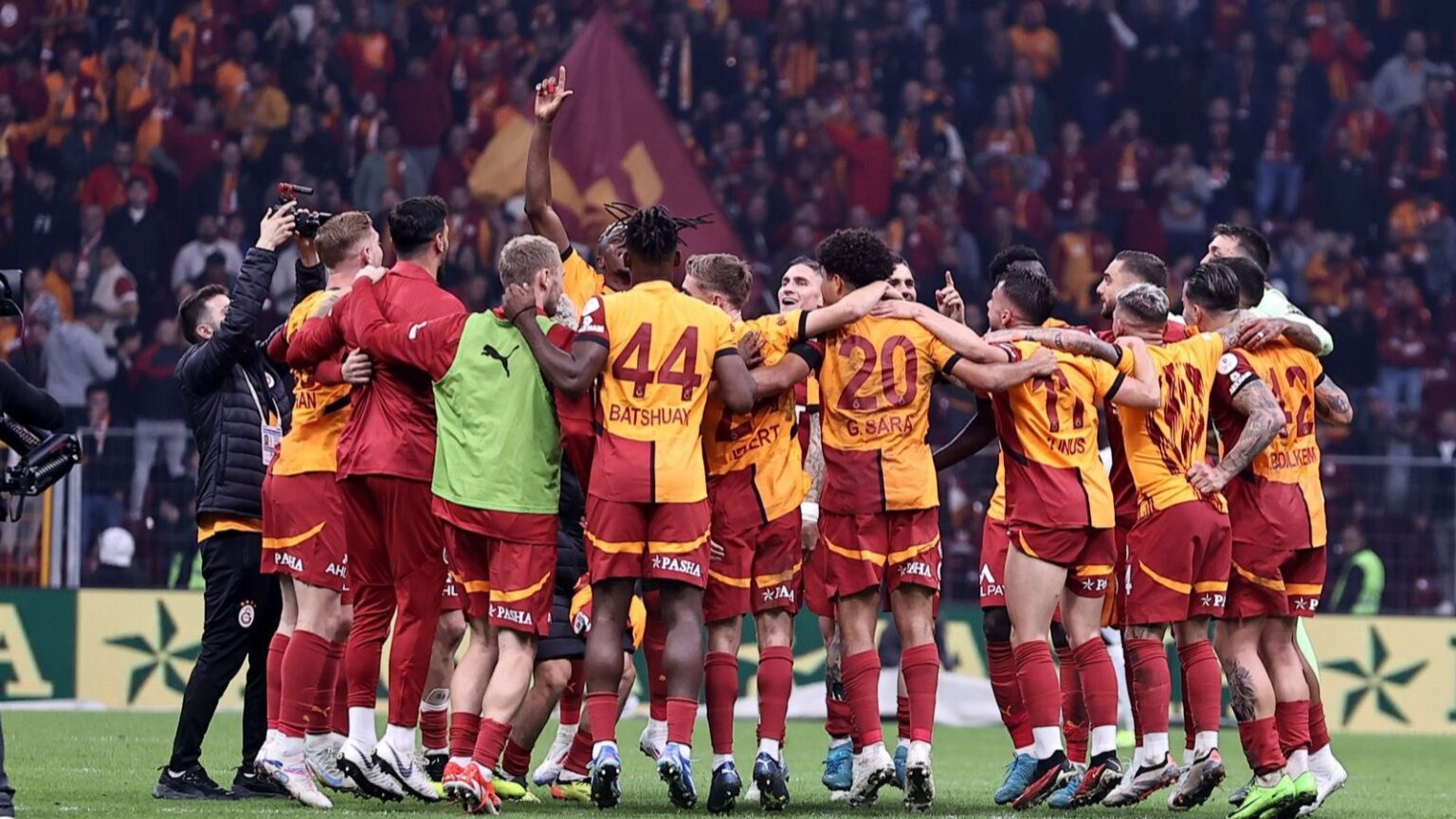 Galatasaray surpreende e junta-se à corrida por estrela mundial... a ...