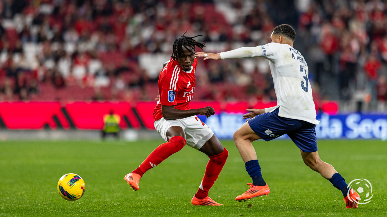 Benfica envia Issa Kaboré de volta para o Manchester City