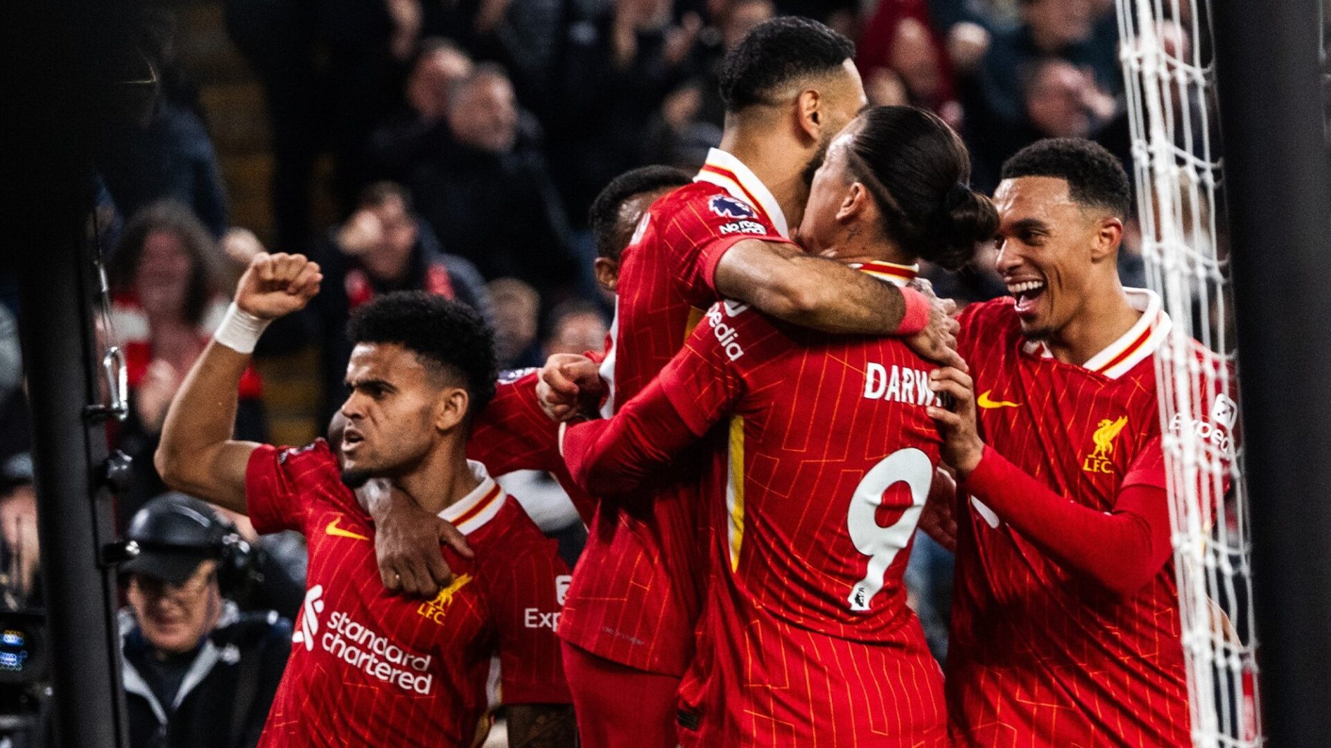 Deco tem alvo de sonho para o Barcelona e joga no Liverpool