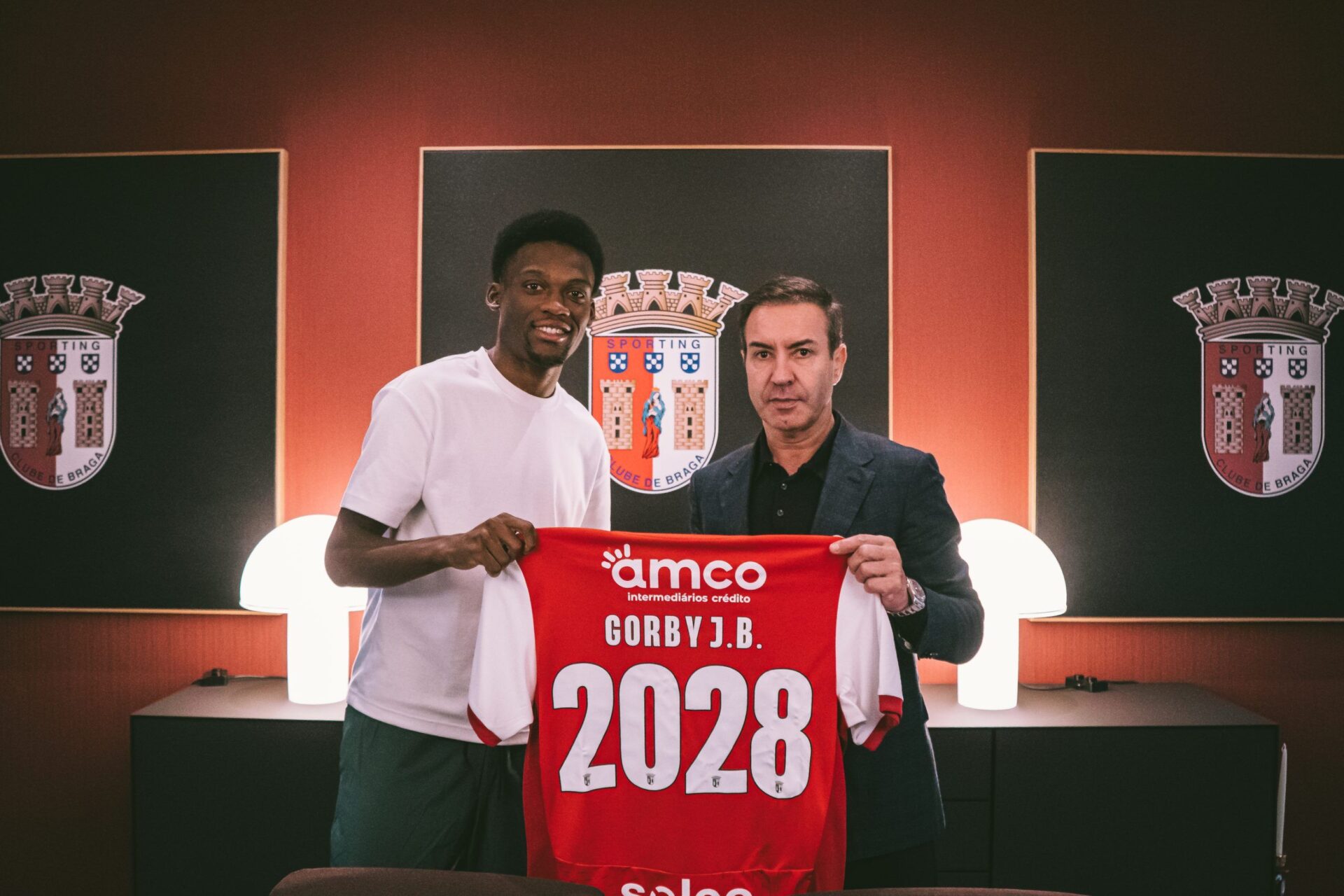 Gorby Baptiste renova contrato com o Braga até 2028