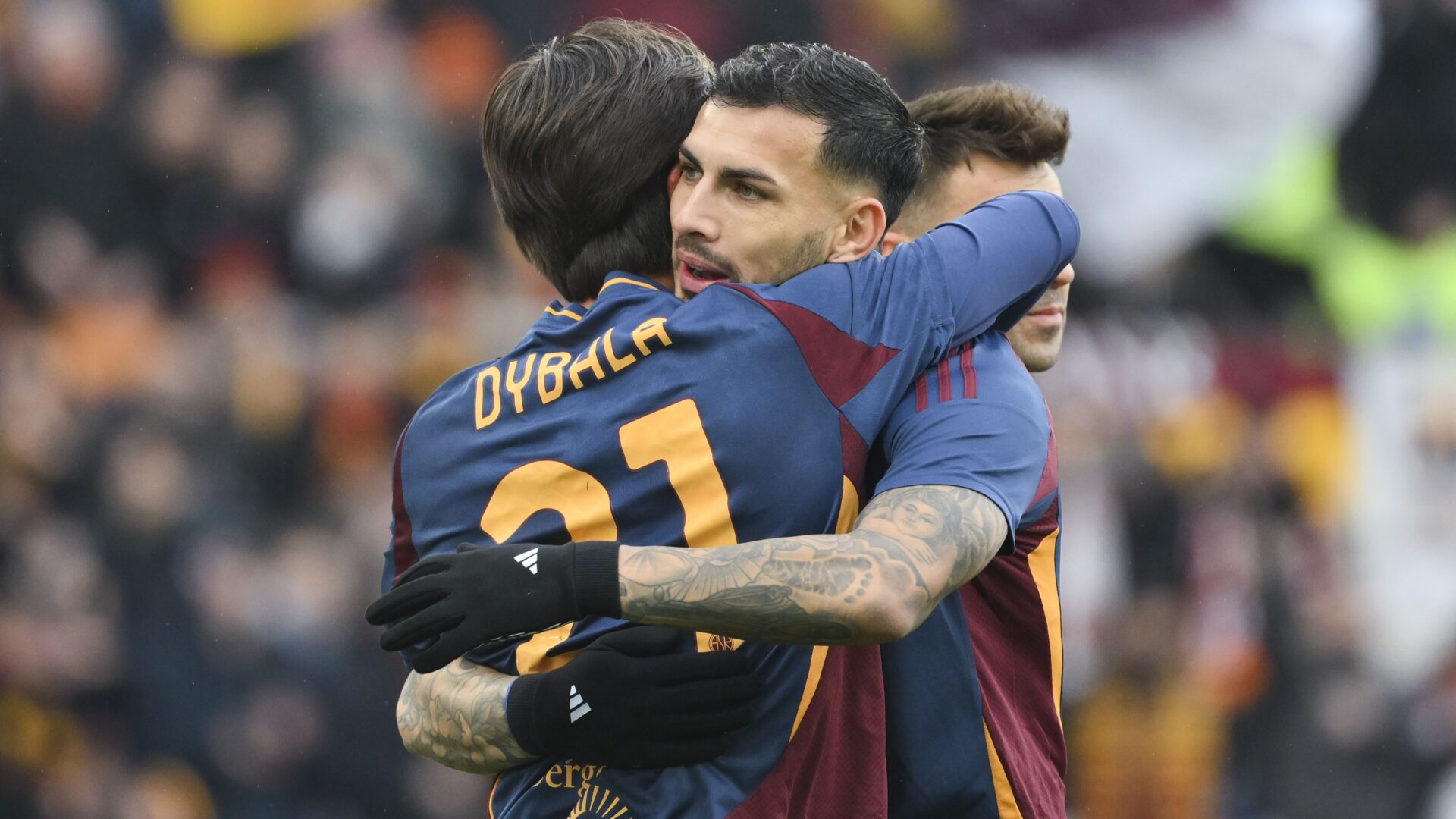 Leandro Paredes voltou a ganhar protagonismo na AS Roma e tem 2 opções ...