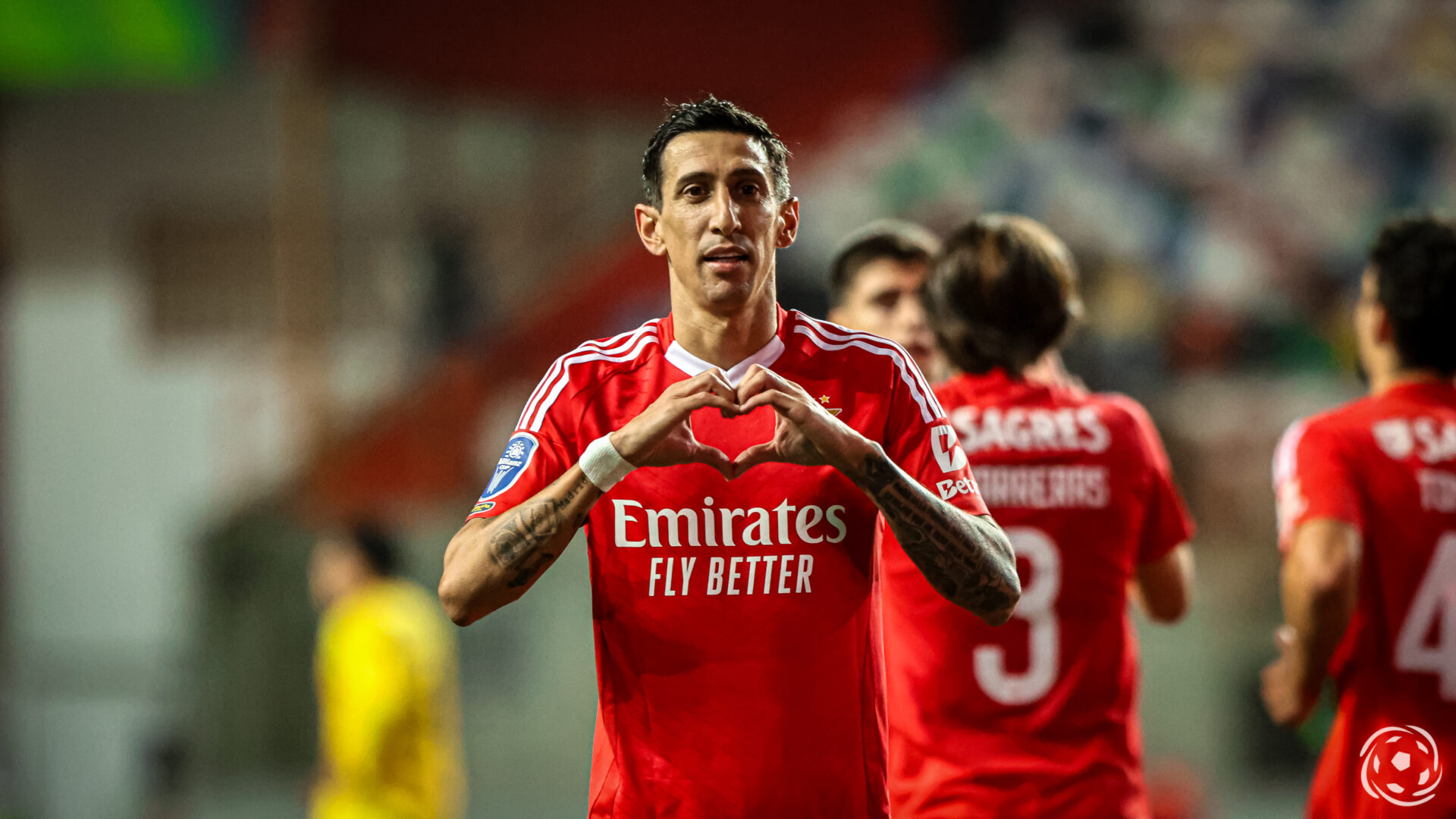 Ángel Di María vai renovar contrato com o Benfica